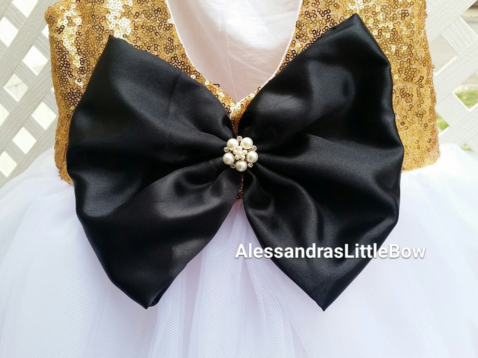 Add a bow to a dress/outfit – AlessandrasLittleBow